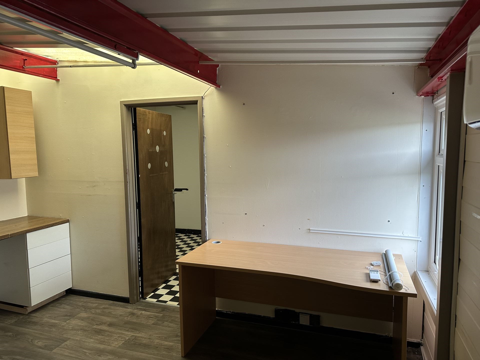 Unit-202-300 sq. ft. Office/Studio Suite (with Air Conditioning)